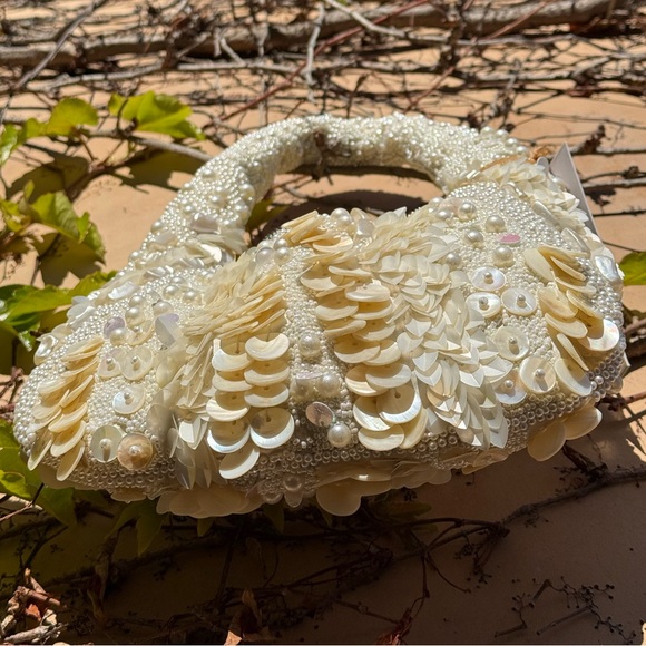 Bags | Nwt Viral White Beaded Shells Pearl Embellished Shoulder Bag ...